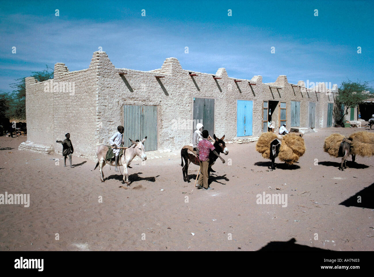 Kanem hi-res stock photography and images - Alamy