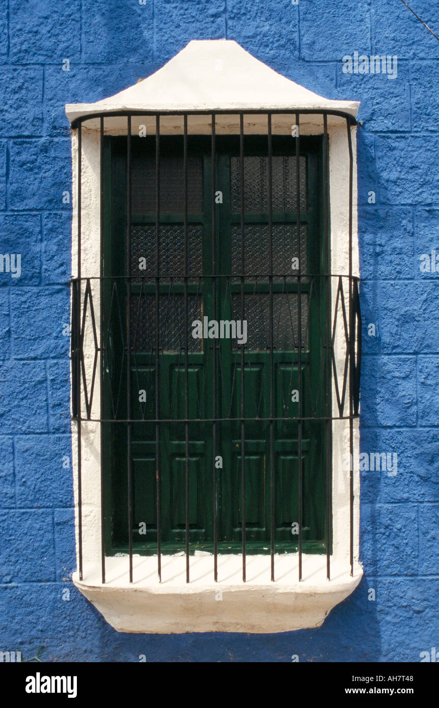 Venezuela building windows hi-res stock photography and images - Alamy