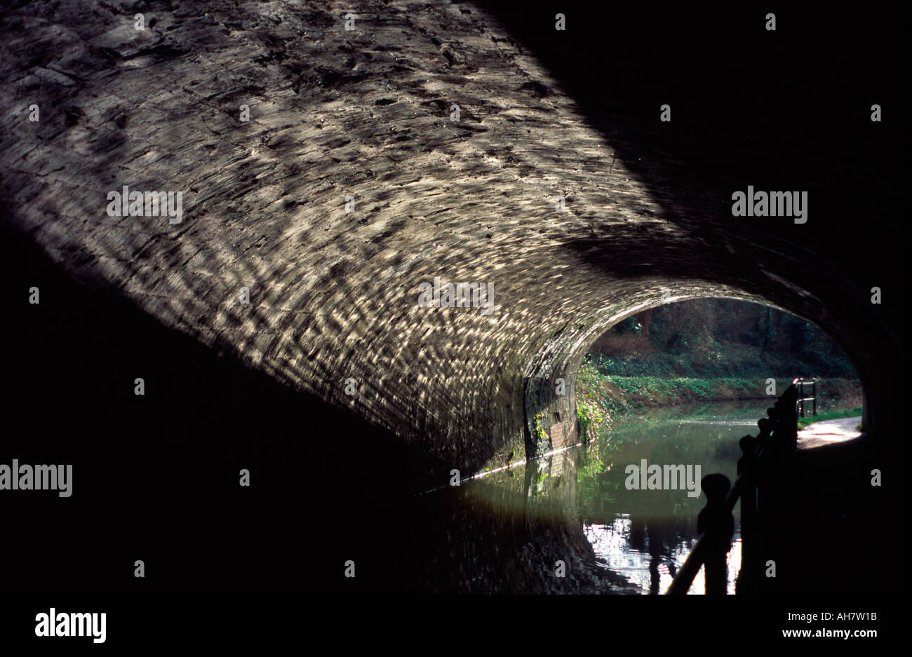 Kennet Avon Canal Bath Tunnel High Resolution Stock Photography and ...