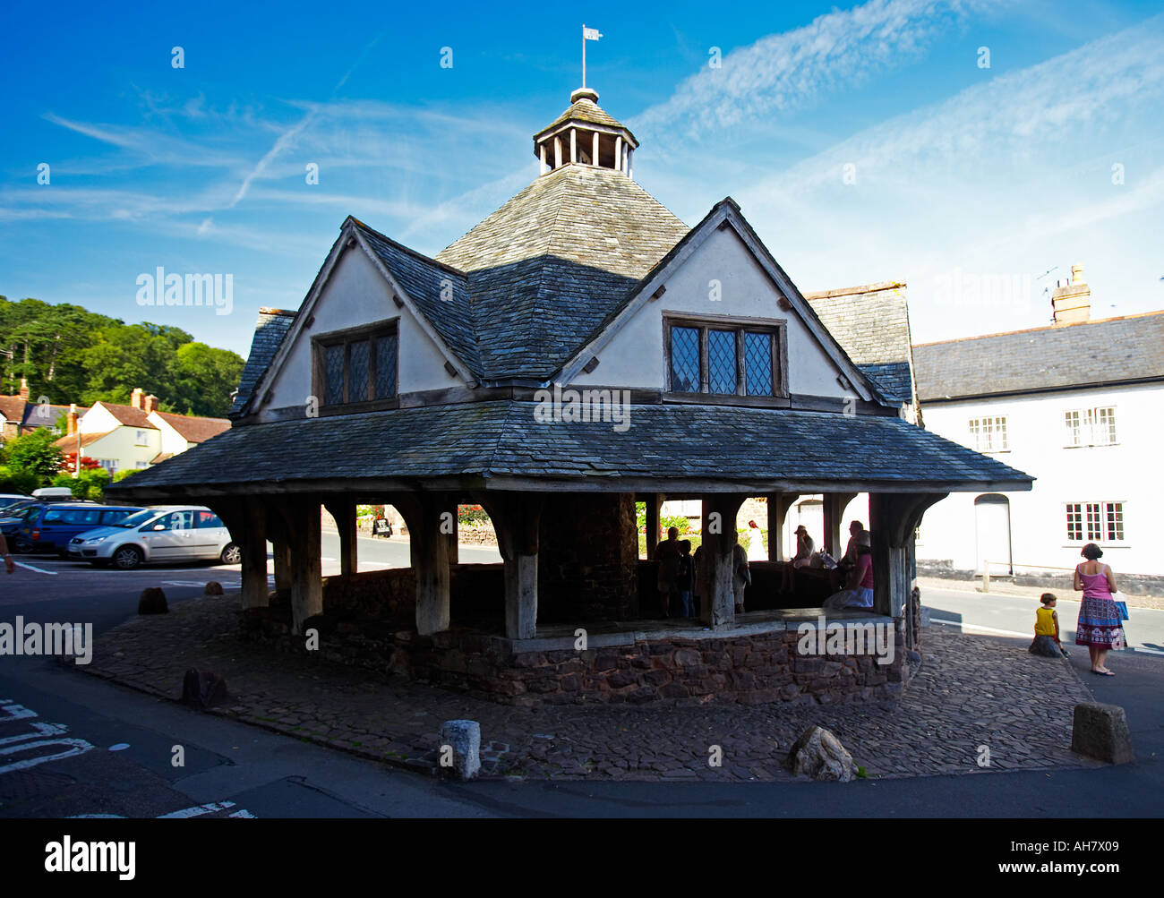 Medieval village of dunster uk hi-res stock photography and images - Alamy