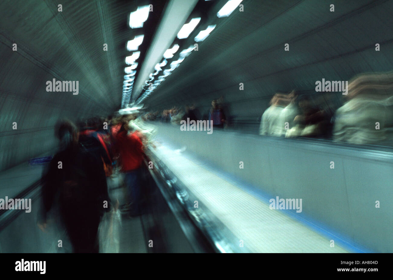 Waterloo jubilee line hi-res stock photography and images - Alamy