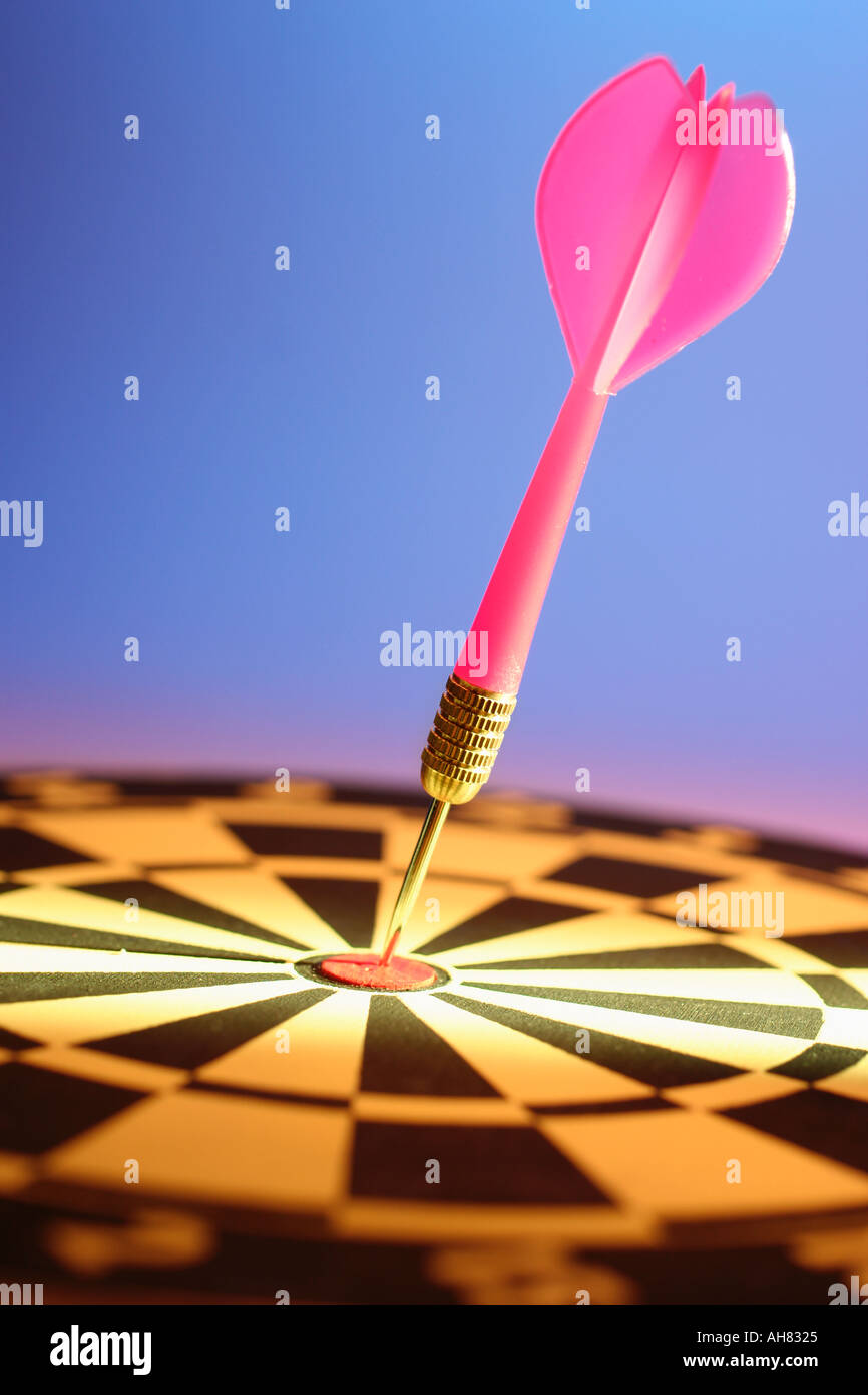 Achievement dart dart hi-res stock photography and images - Alamy