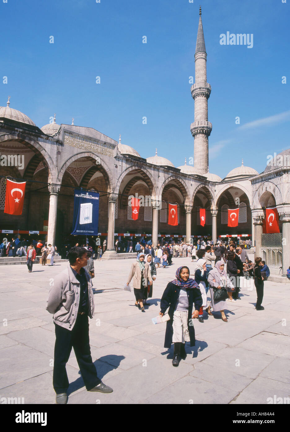 Istanbul Turkey Courtyard of Blue Mosque Stock Photo - Alamy