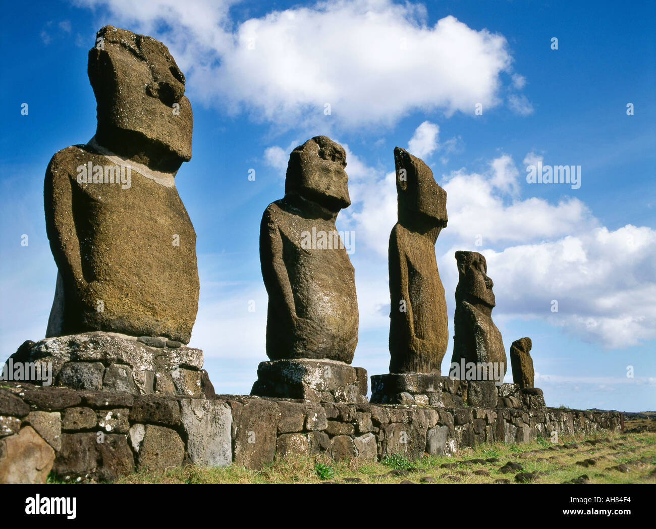 Easter Island Chile Moai on Ahu Vai Uri Stock Photo - Alamy