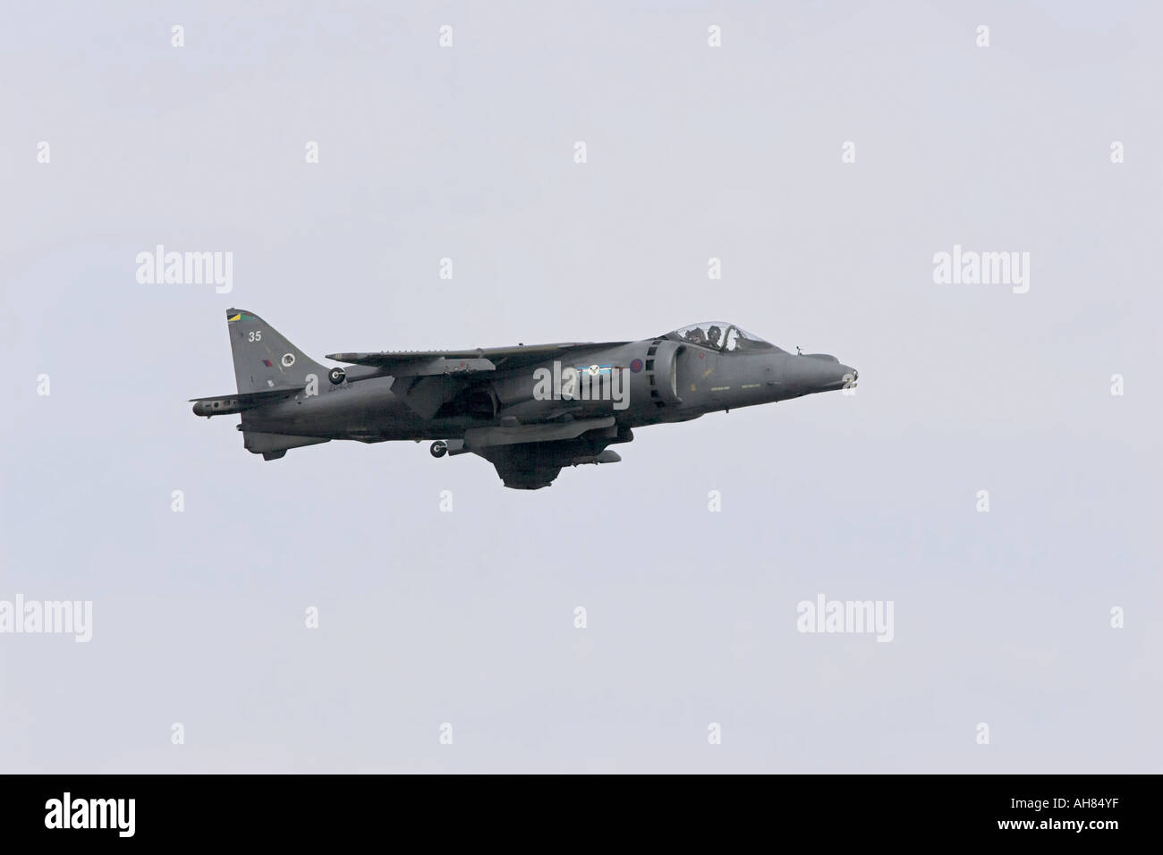 Harrier jump jet aircraft hi-res stock photography and images - Alamy