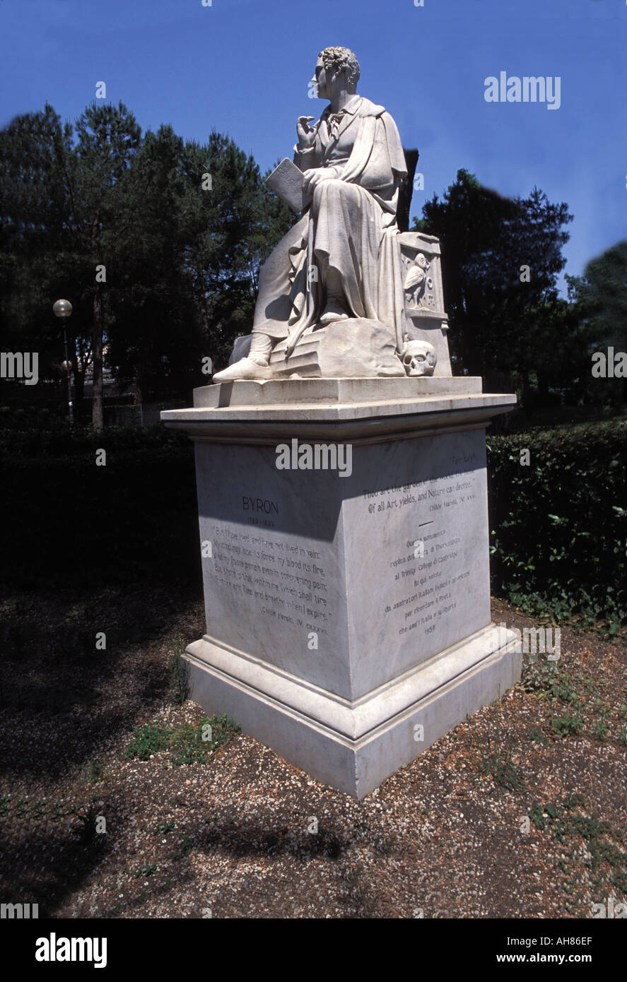 Byron monument hi-res stock photography and images - Alamy
