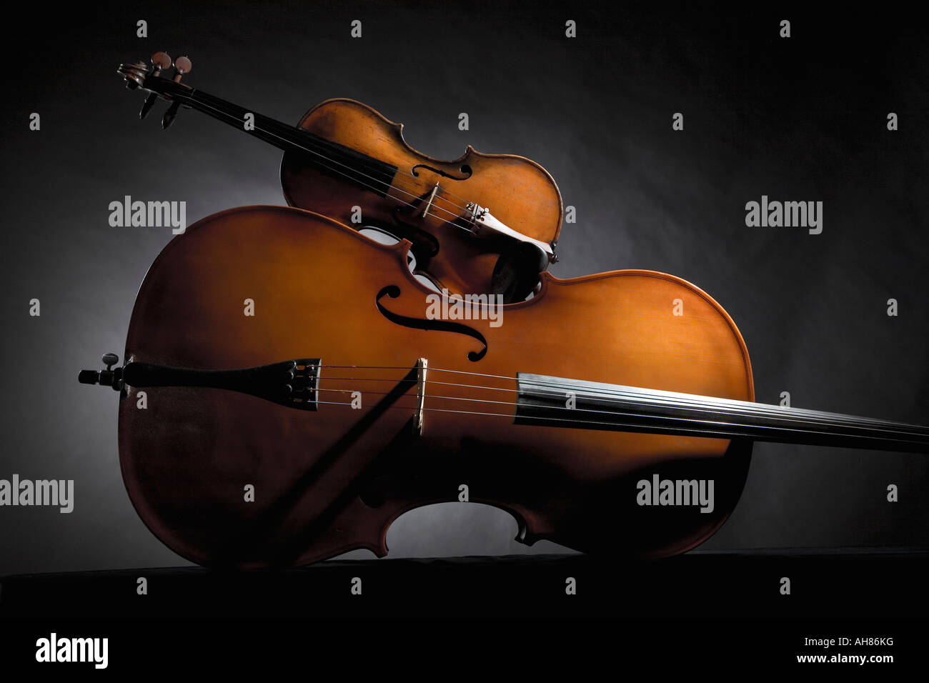 Instrumento musical barroco hi-res stock photography and images - Alamy