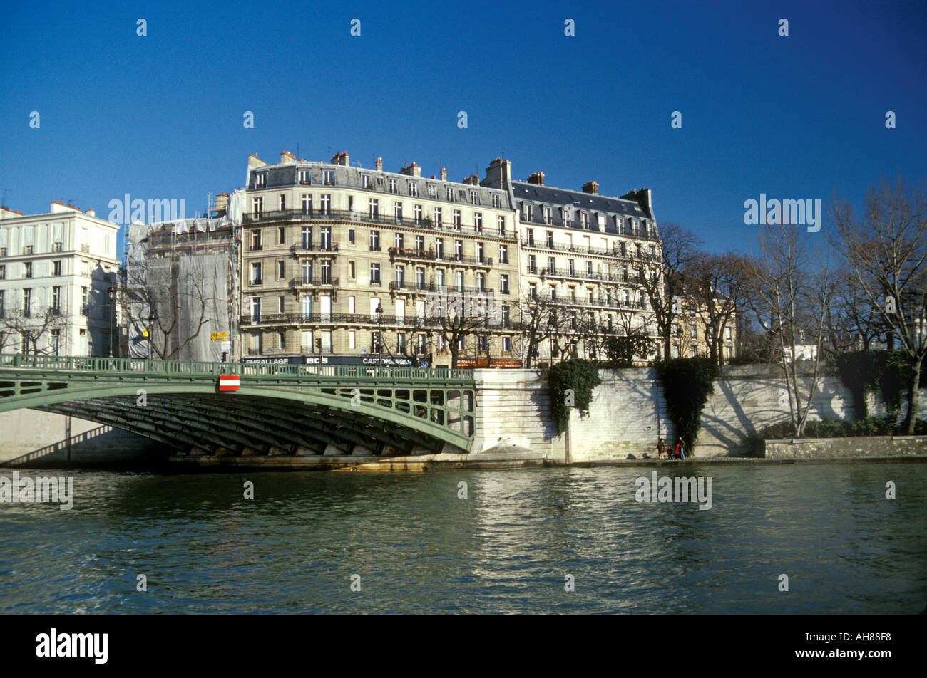 Bridges over the river seine hi-res stock photography and images - Alamy