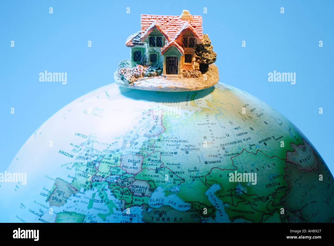 Real life sphere objects hi-res stock photography and images - Alamy