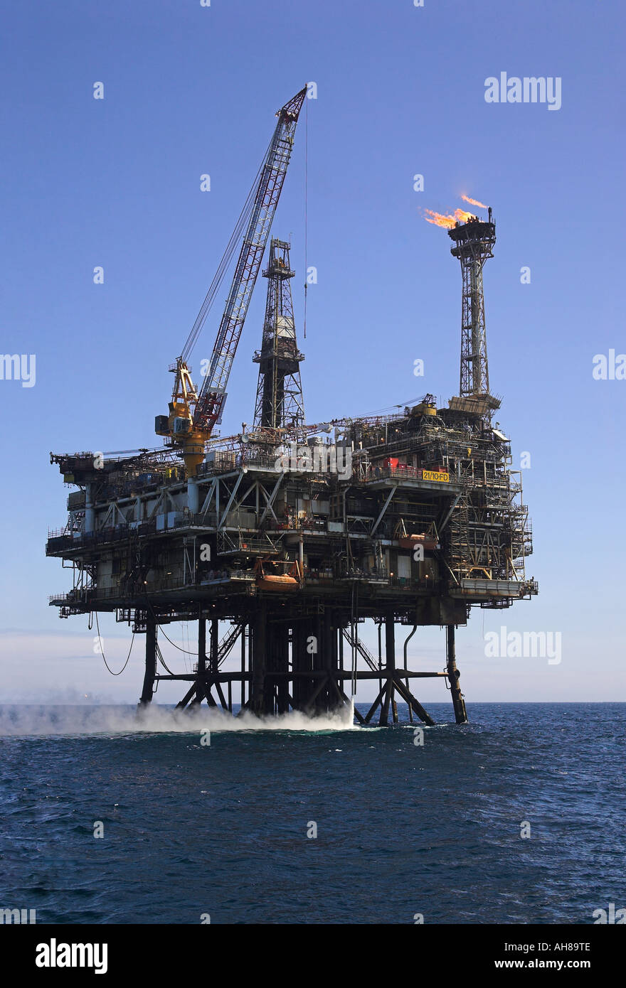 forties delta oil rig Stock Photo - Alamy