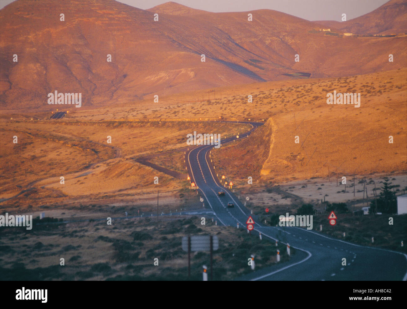 Turning red red moon hi-res stock photography and images - Alamy