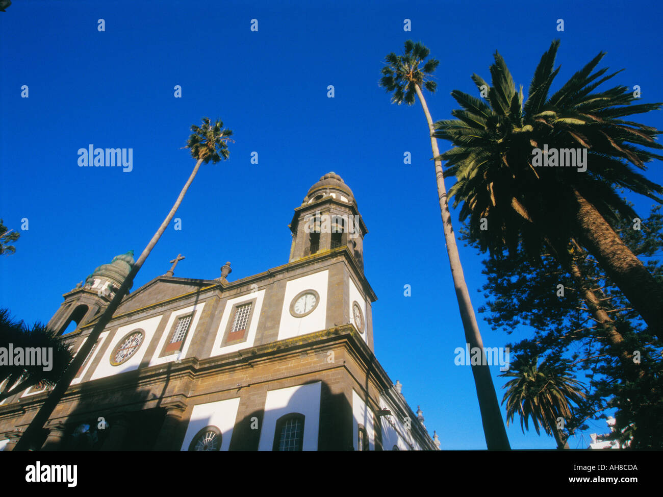 Tenerife icon building hi-res stock photography and images - Alamy