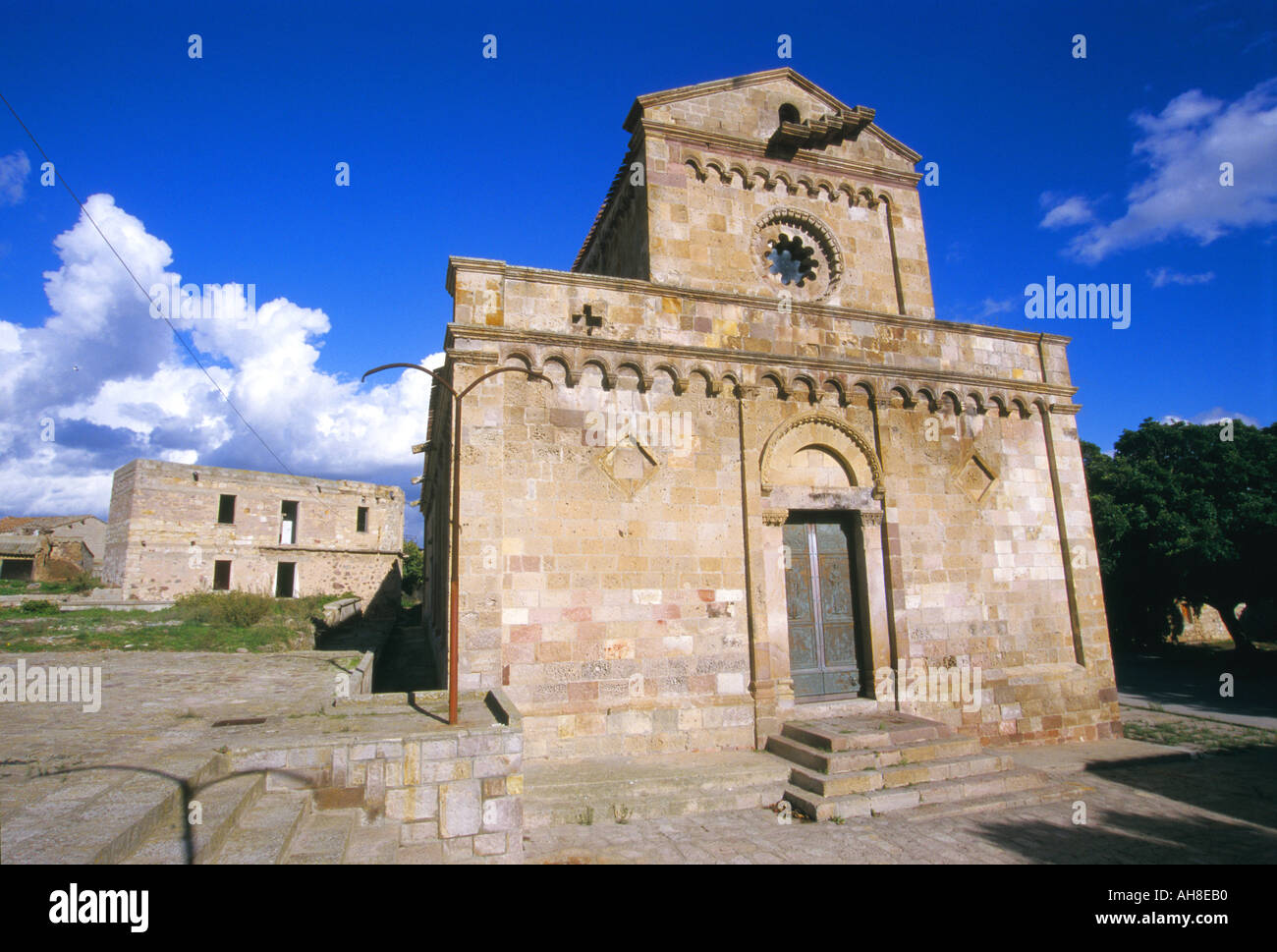 Carbonia hi-res stock photography and images - Alamy