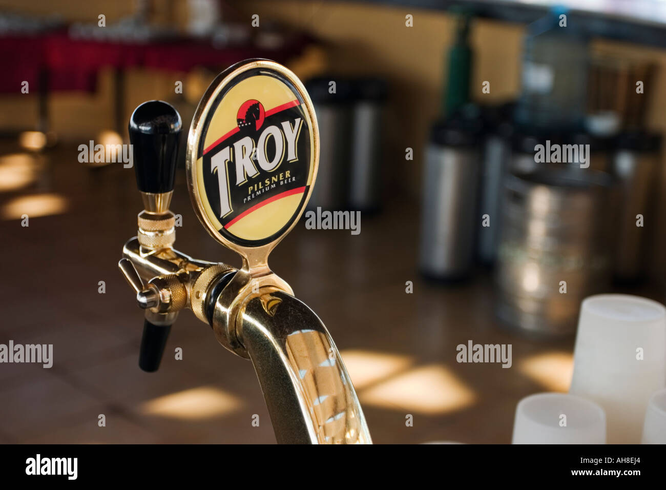 Tuborg logo hi-res stock photography and images - Alamy