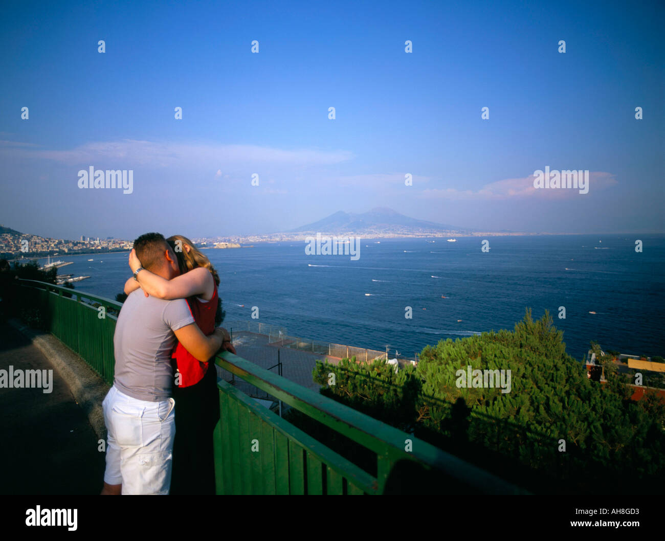 Naples Kissing Ipernity: Kissing Couple On A Kline Terracotta Figurine