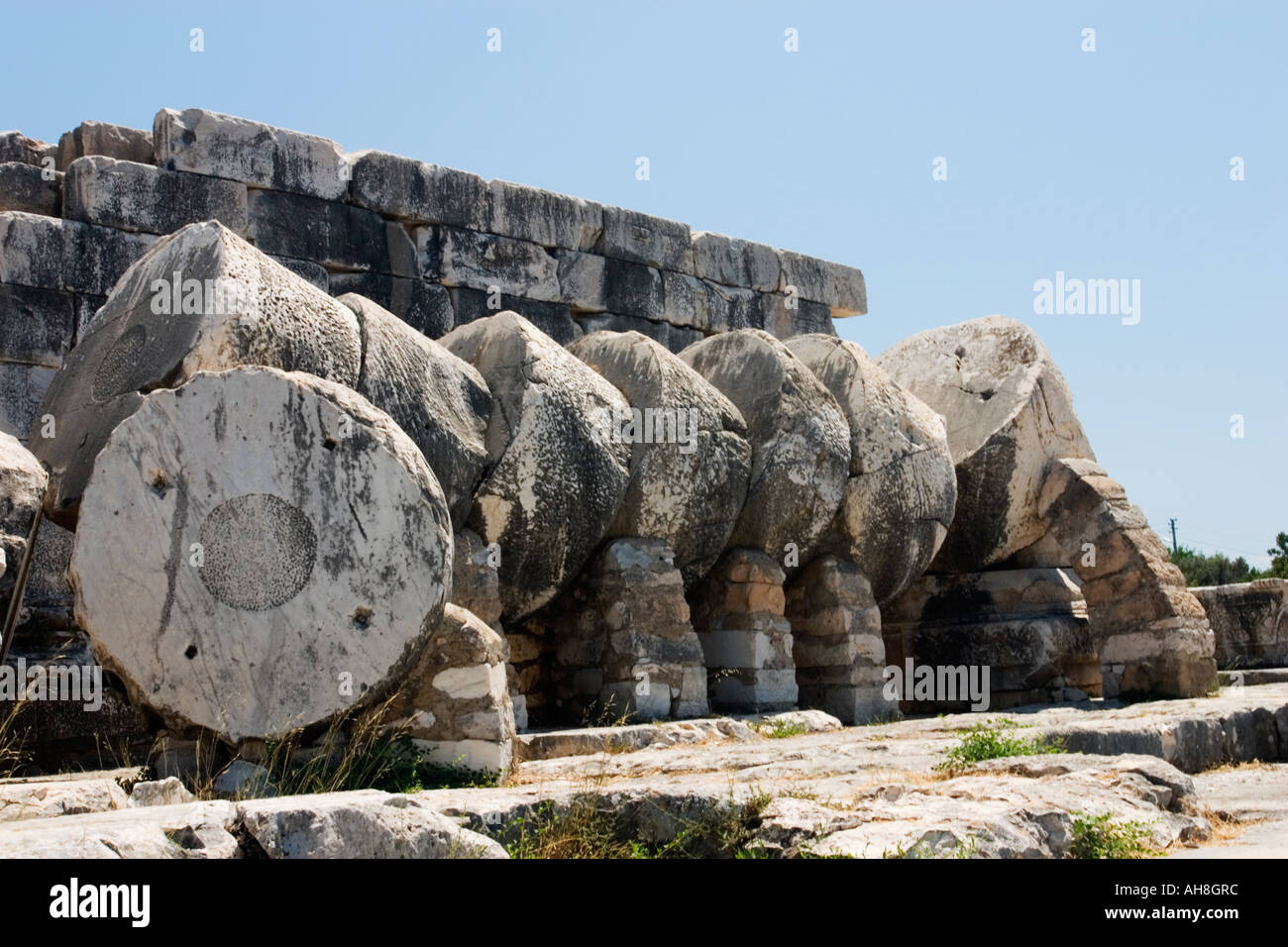 Fallen stone marble column - Temple of Apollo - Didim Altinkum Turkey ...
