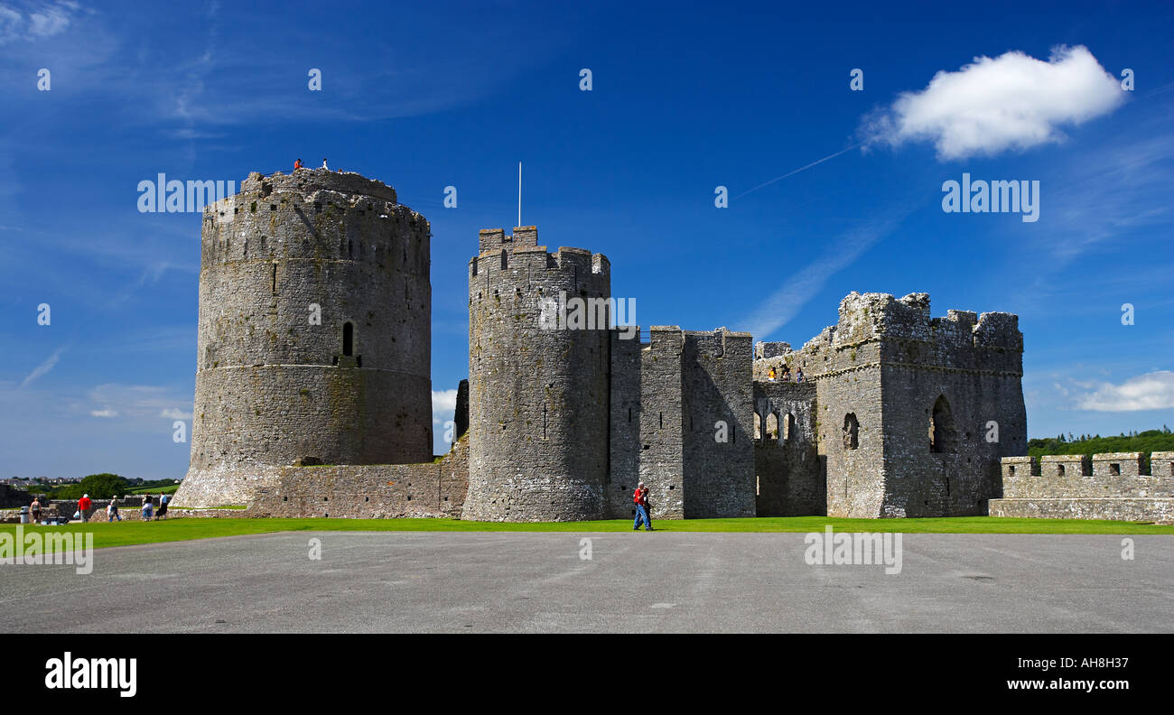 Pembroke castle and moat hi-res stock photography and images - Alamy