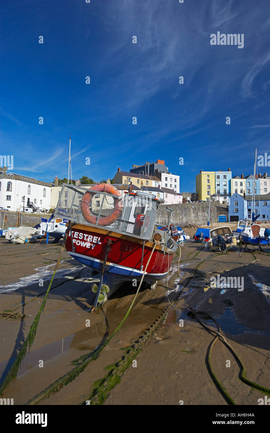 Tenby fishing boat harbour hi-res stock photography and images - Alamy