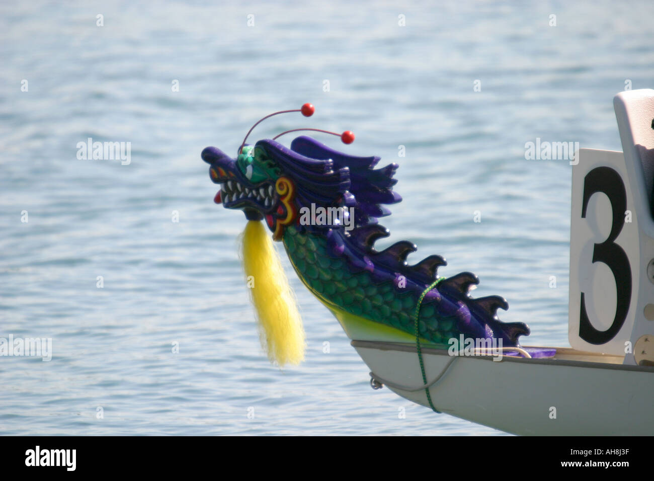 Chinese traditional dragon boat racing Stock Photo - Alamy