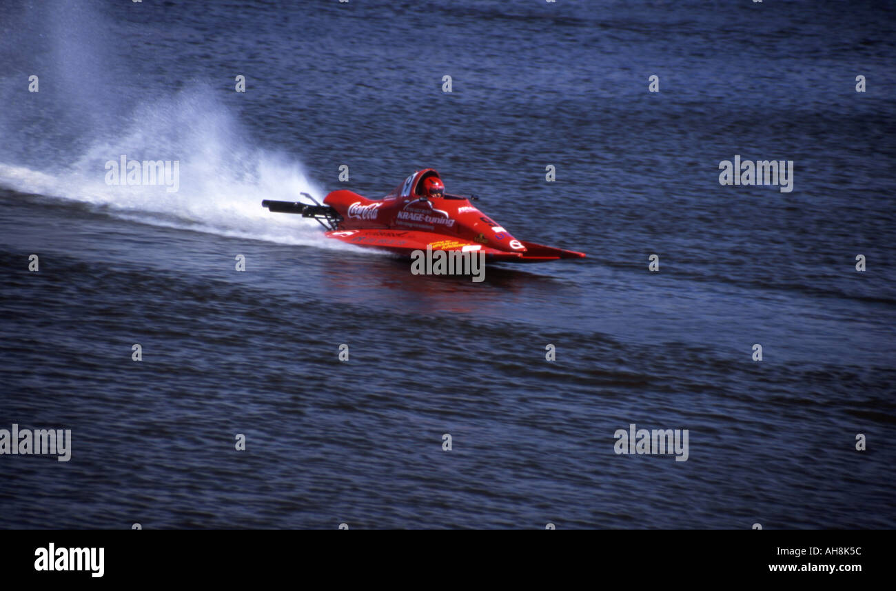 Formula 3 Powerboat racing in Cardiff Harbor Stock Photo - Alamy