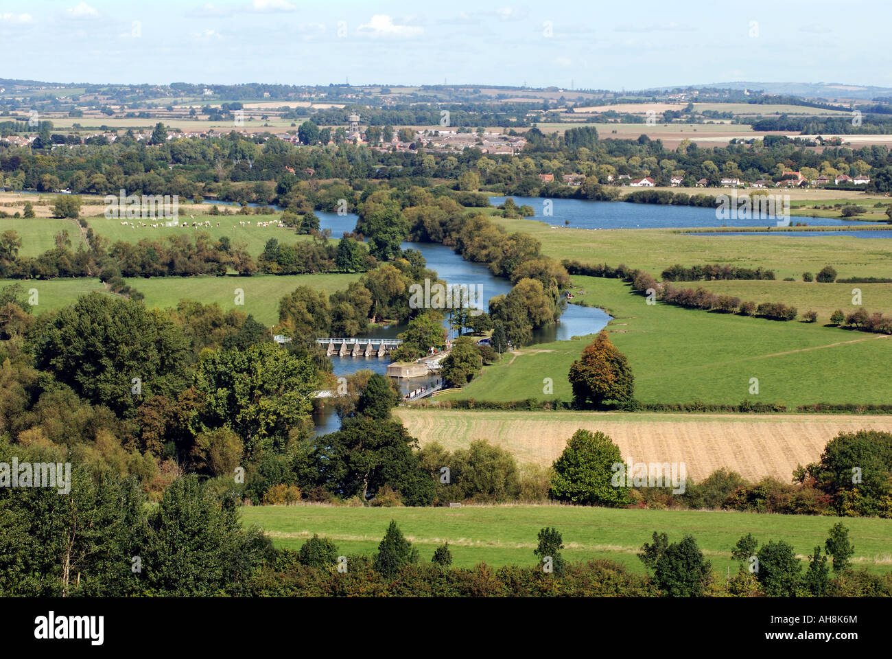 View over River Thames at Day`s Lock from Wittenham Clumps, Oxfordshire ...