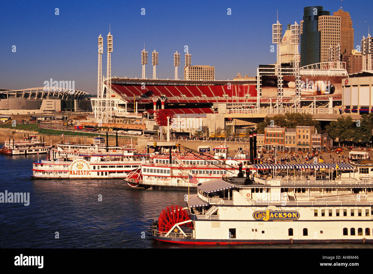 Cincinnati skyline hi-res stock photography and images - Alamy