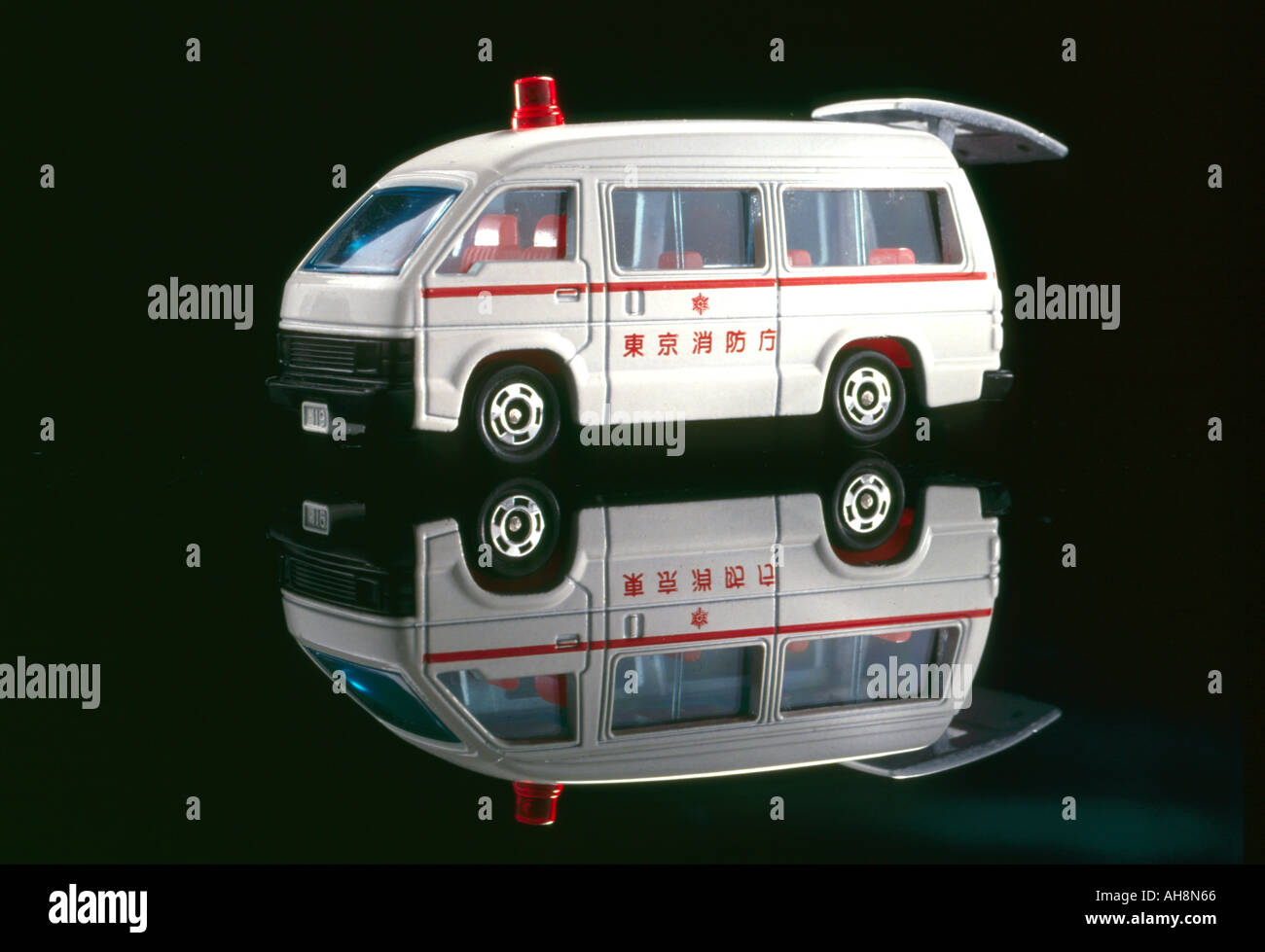 Ambulance model hi-res stock photography and images - Alamy