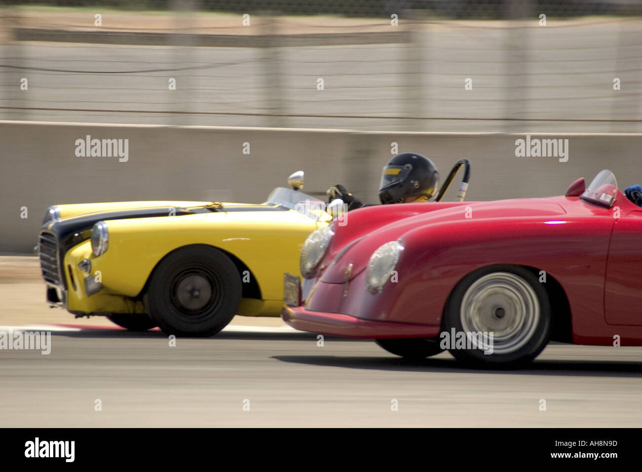 Racing historic vehicle hi-res stock photography and images - Alamy
