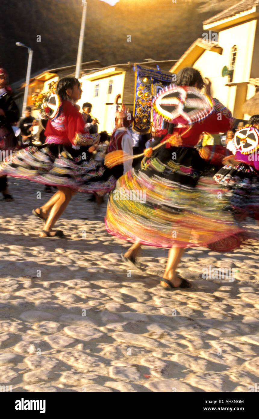 Qoyacha dancers performing in plaza during the Fiesta de Pentecostes in ...