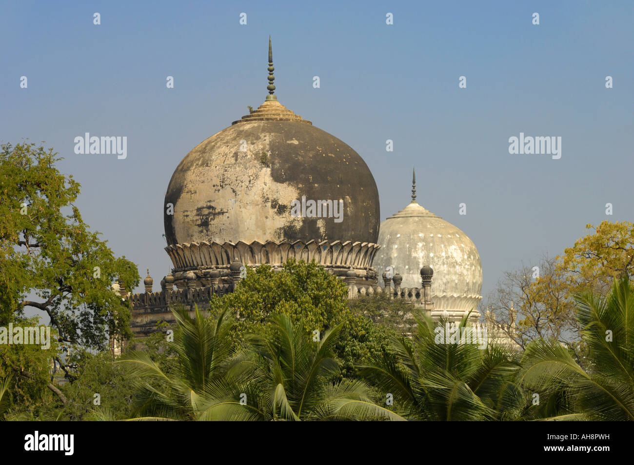 Tombs of qutb shahi dynasty hi-res stock photography and images - Alamy