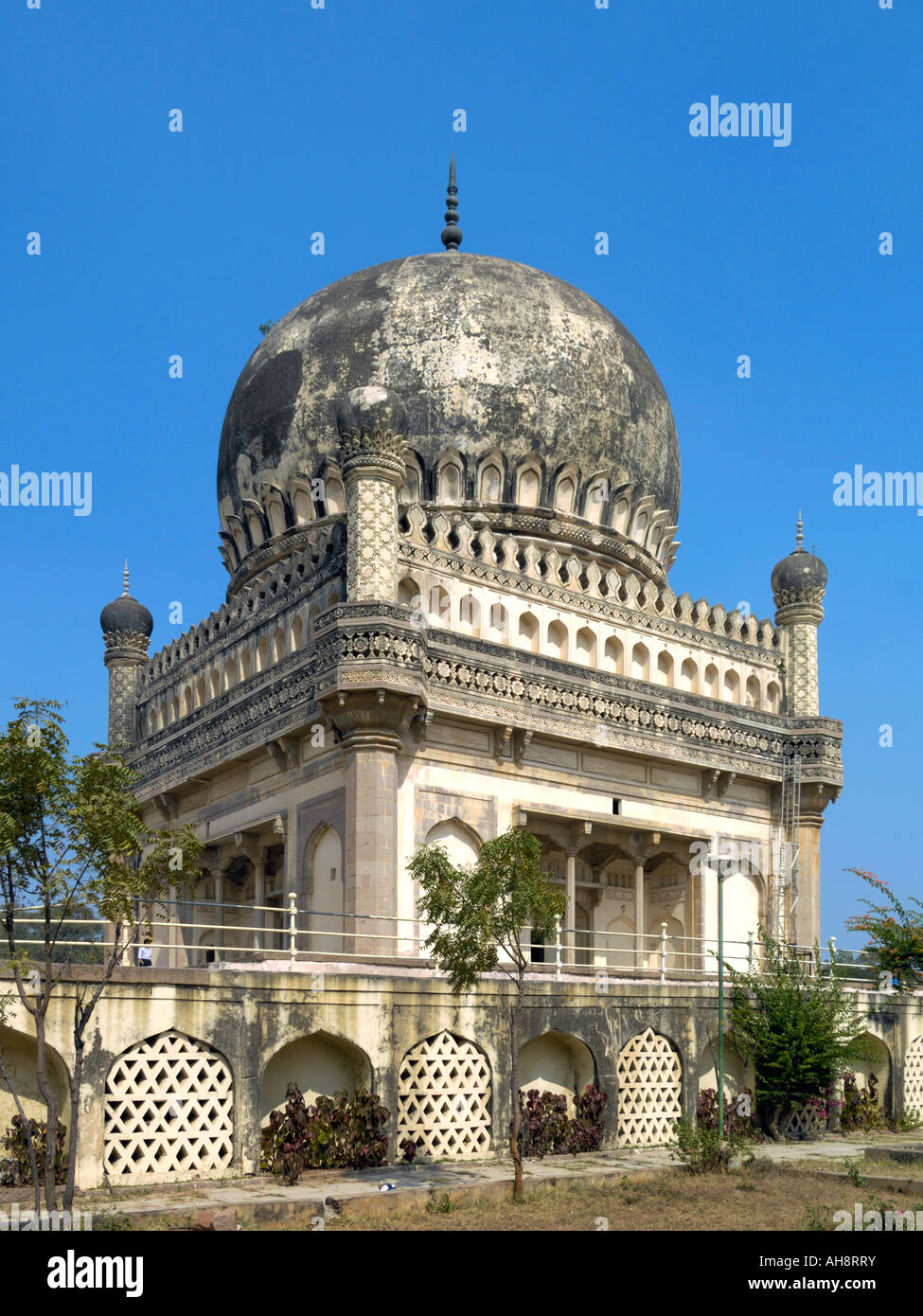 Mohammad Quli Qutub Shah tomb Hyderabad Andhra Pradesh India Stock ...