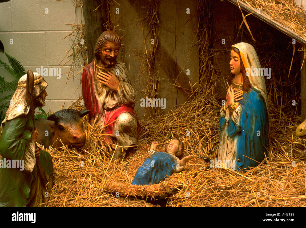 Ornamental crèche scene. St Paul Minnesota USA Stock Photo - Alamy