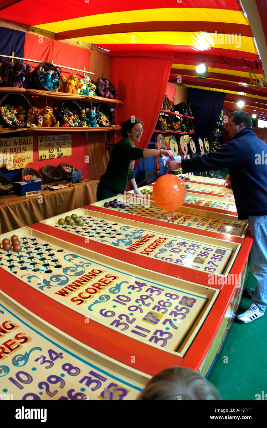 Fairground stall balls hi-res stock photography and images - Alamy