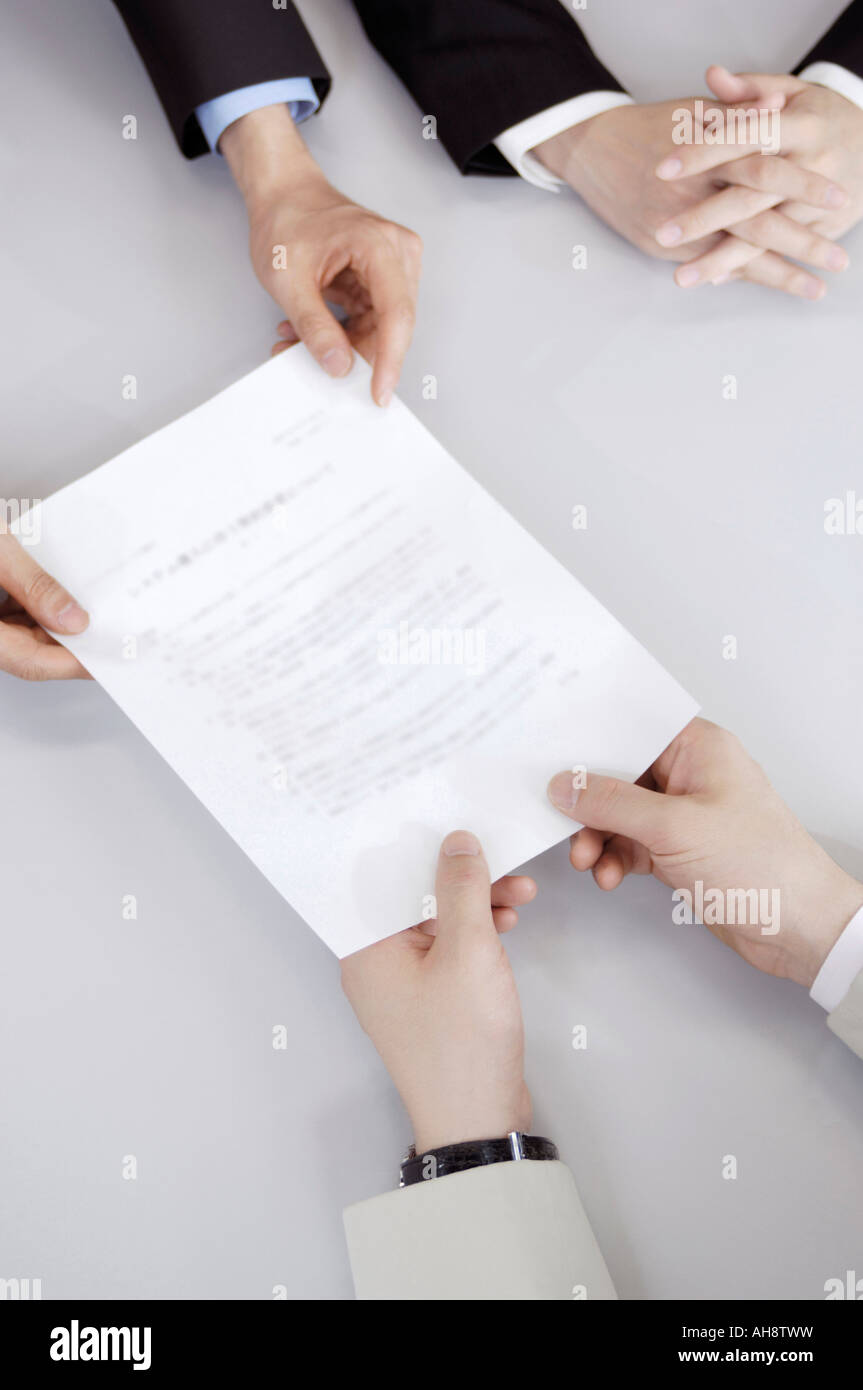 Exchanging material hi-res stock photography and images - Alamy