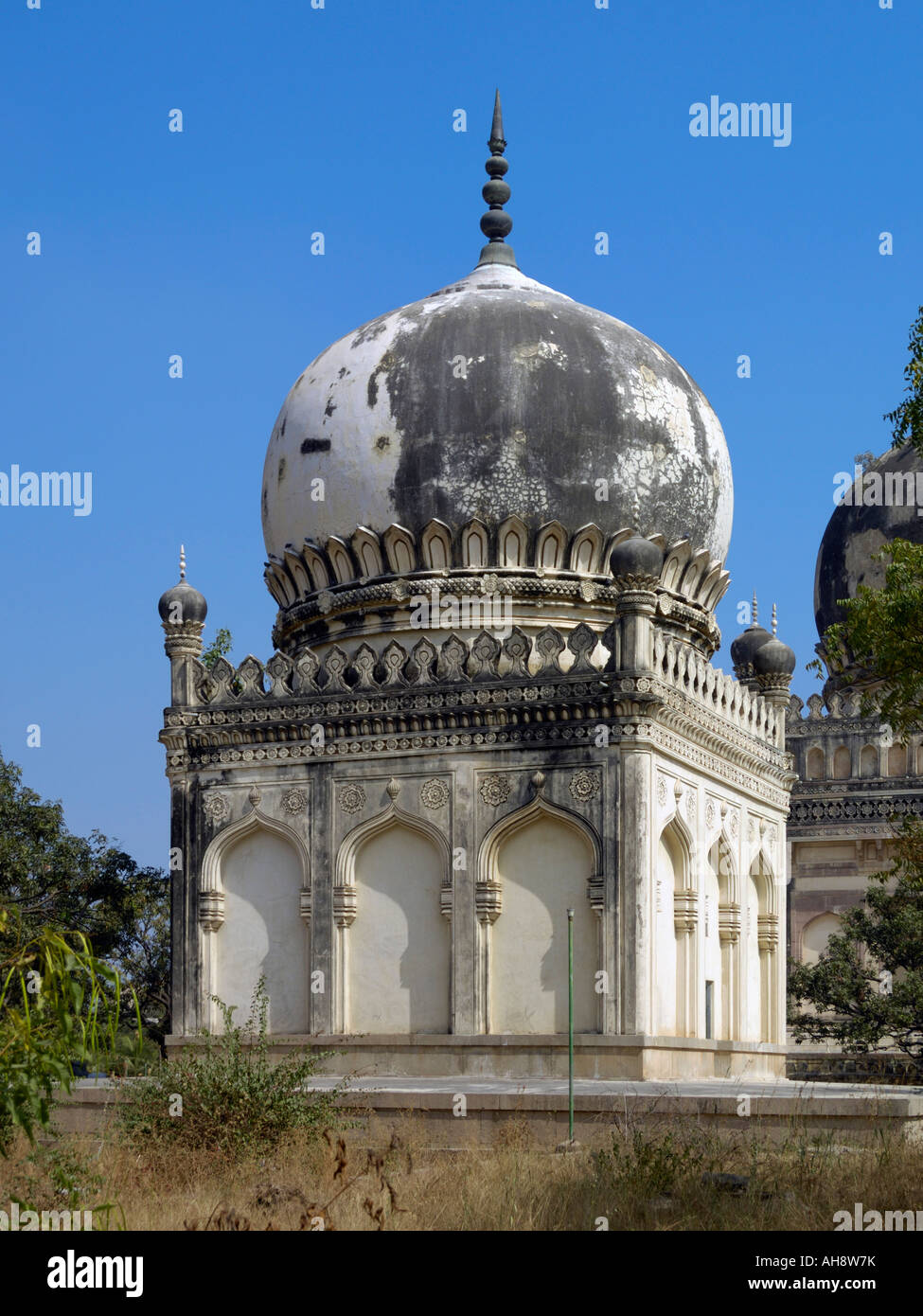 Qutb shahi dynasty hi-res stock photography and images - Alamy