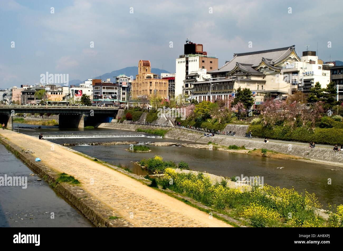 Kyoto japan kamo gama river hi-res stock photography and images - Alamy