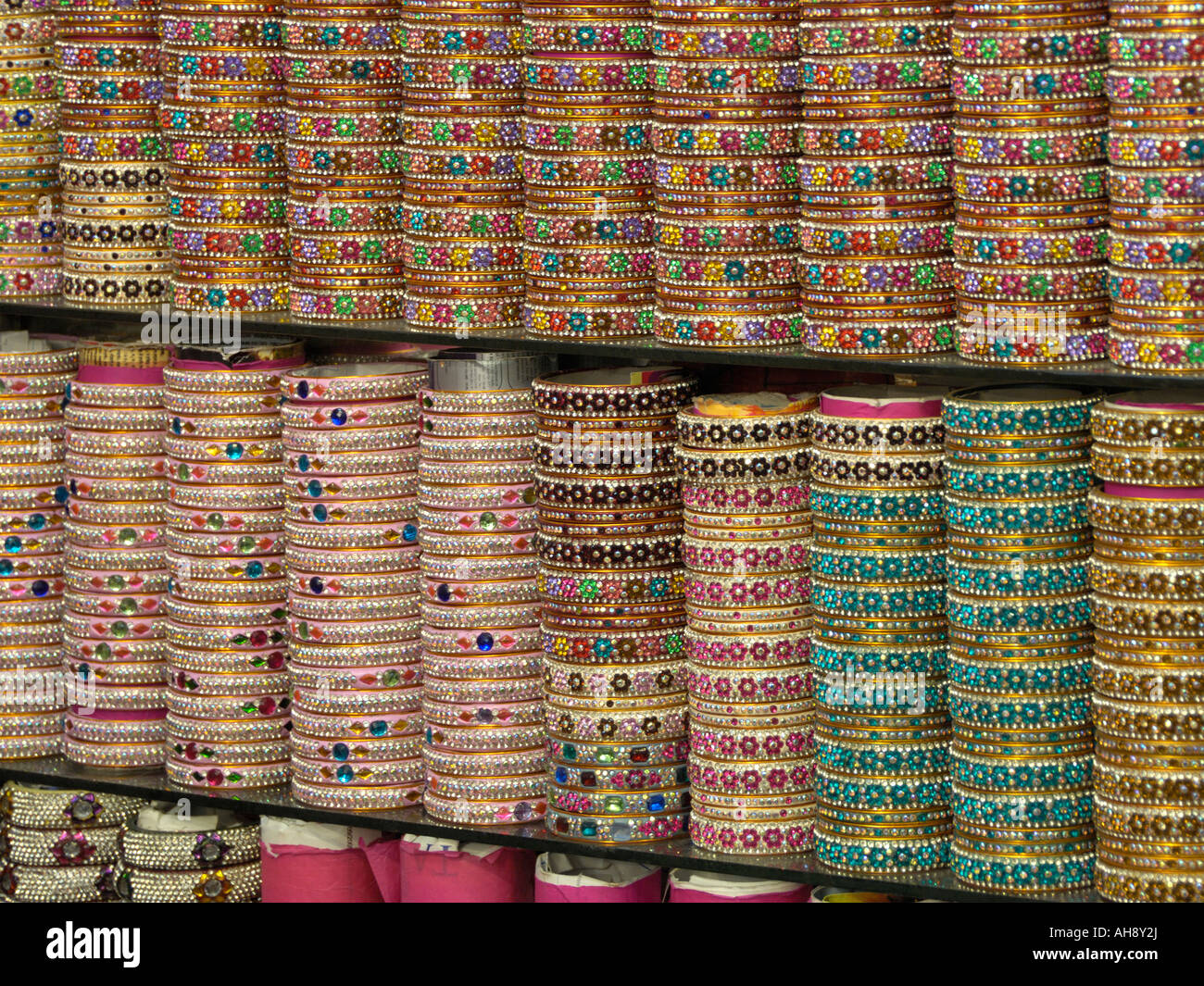 Wedding bangles for sale in Lad Bazaar Hyderabad Andhra Pradesh India ...