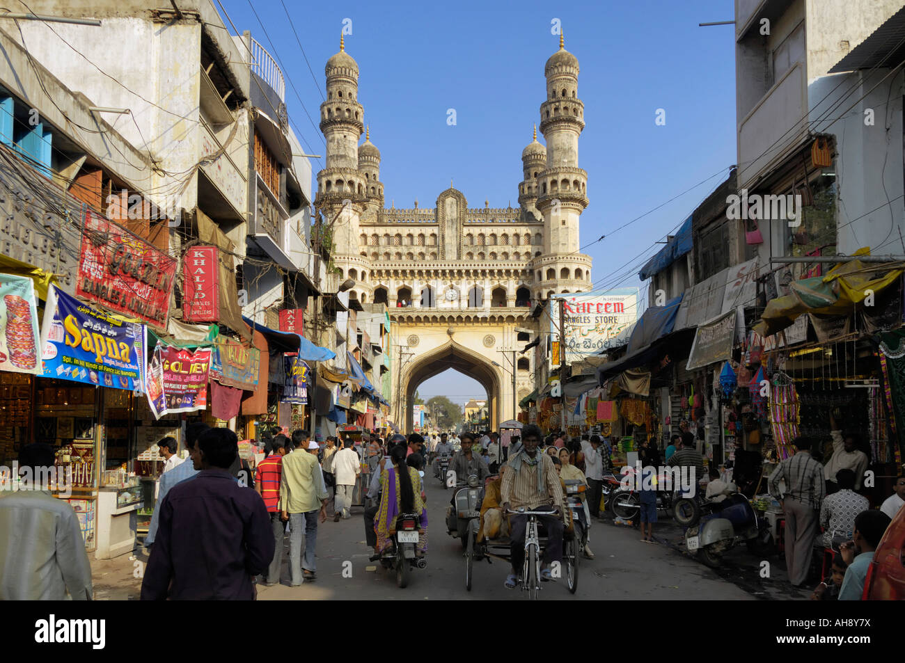 Lad bazaar and Charminar Hyderabad Andhra Pradesh India Stock Photo - Alamy