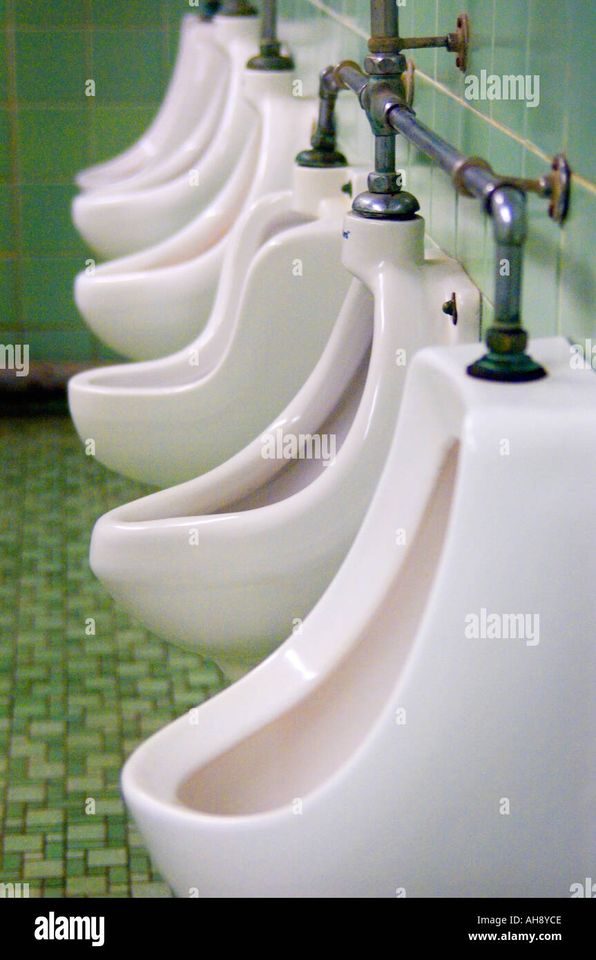 Row of urinals Stock Photo - Alamy