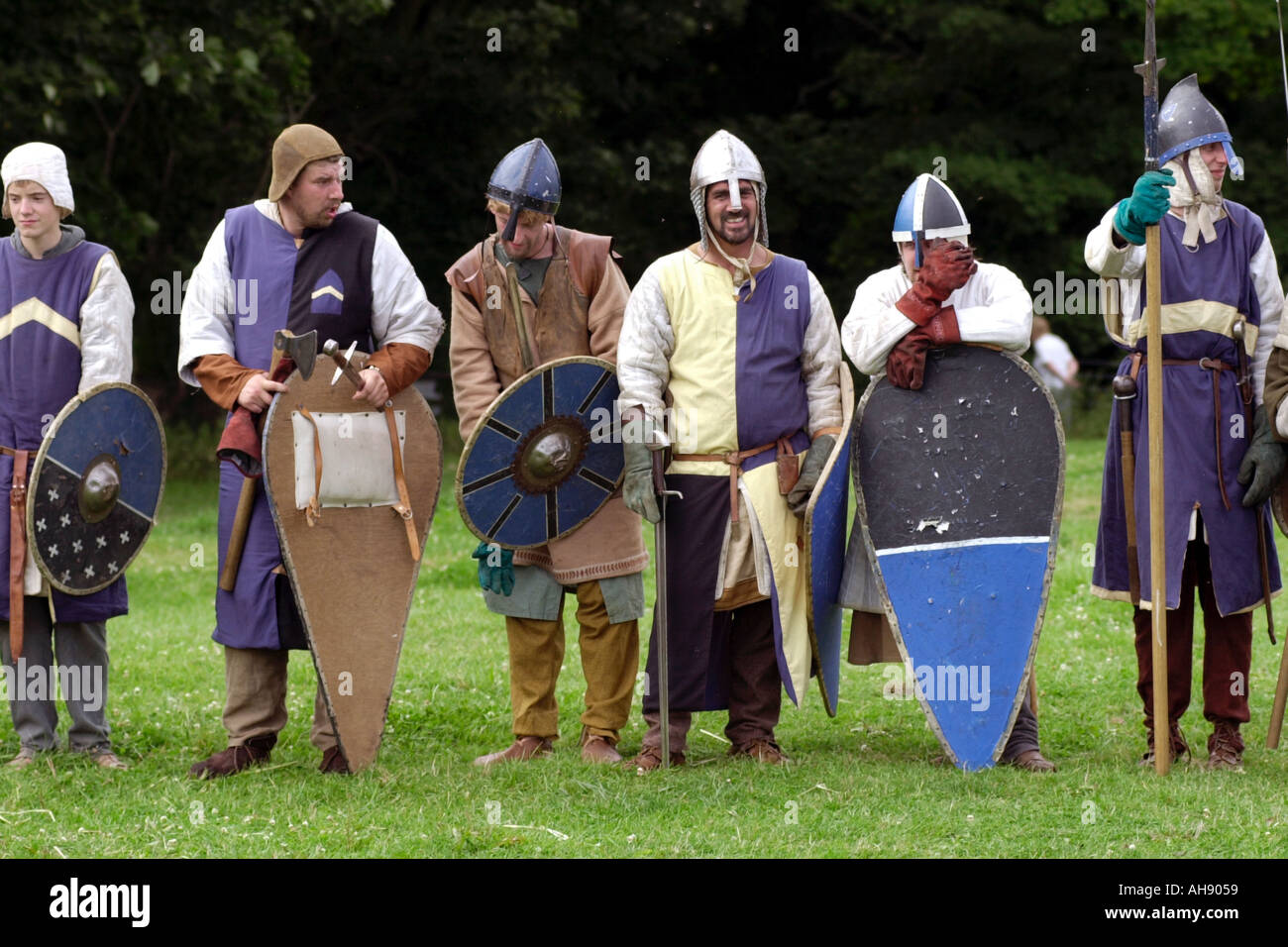 Soldiers lineup for re enactment of a medieval battle at Cosmeston ...