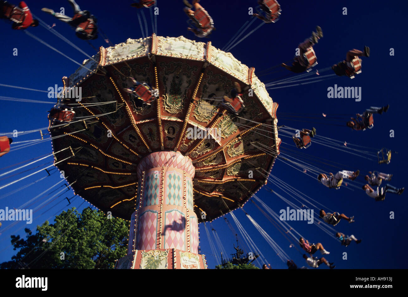Portland Rose festival along the Willamette River people enjoying the ...