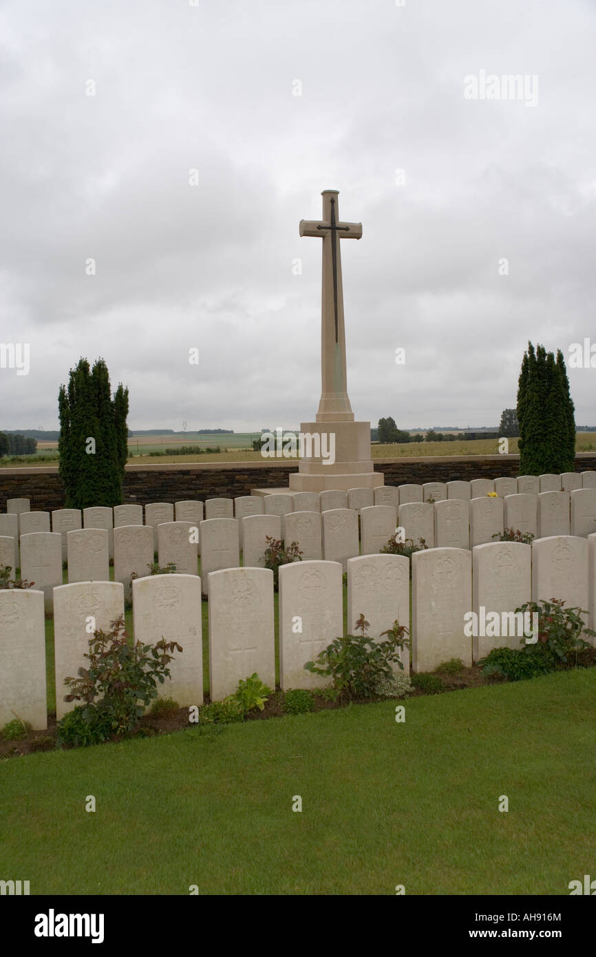 The Queen's Commonwealth War Graves Commission British Cemetery of the ...