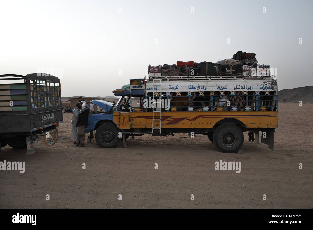 Desert bus in the Nubian desert, Sudan Stock Photo - Alamy