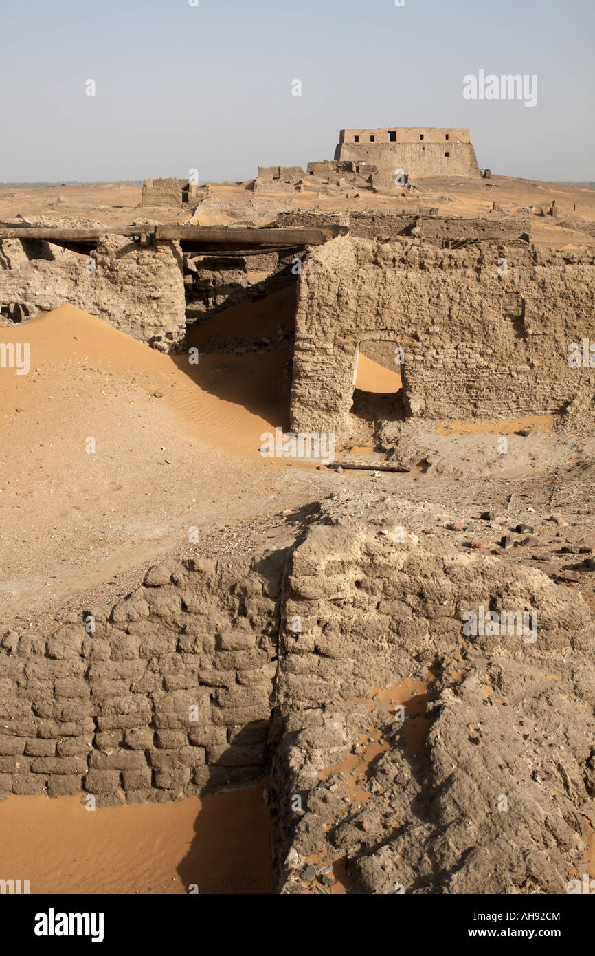 The medieval city of Old Dongola Stock Photo - Alamy