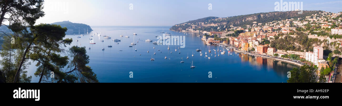Panoramic view of the beautiful coastal resort of Villefranche Sur Mer ...