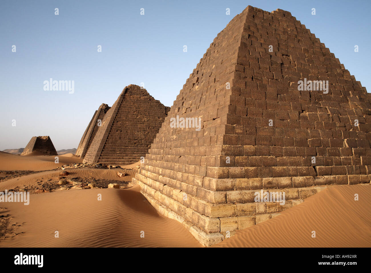 The pyramids of Meroe, Bagrawiyah, Sudan, Africa Stock Photo - Alamy