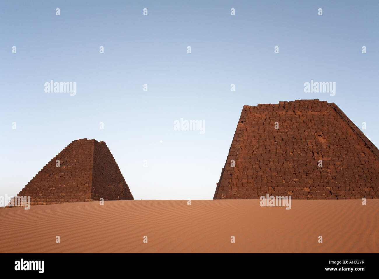 The pyramids of Meroe, Bagrawiyah, Sudan, Africa Stock Photo - Alamy