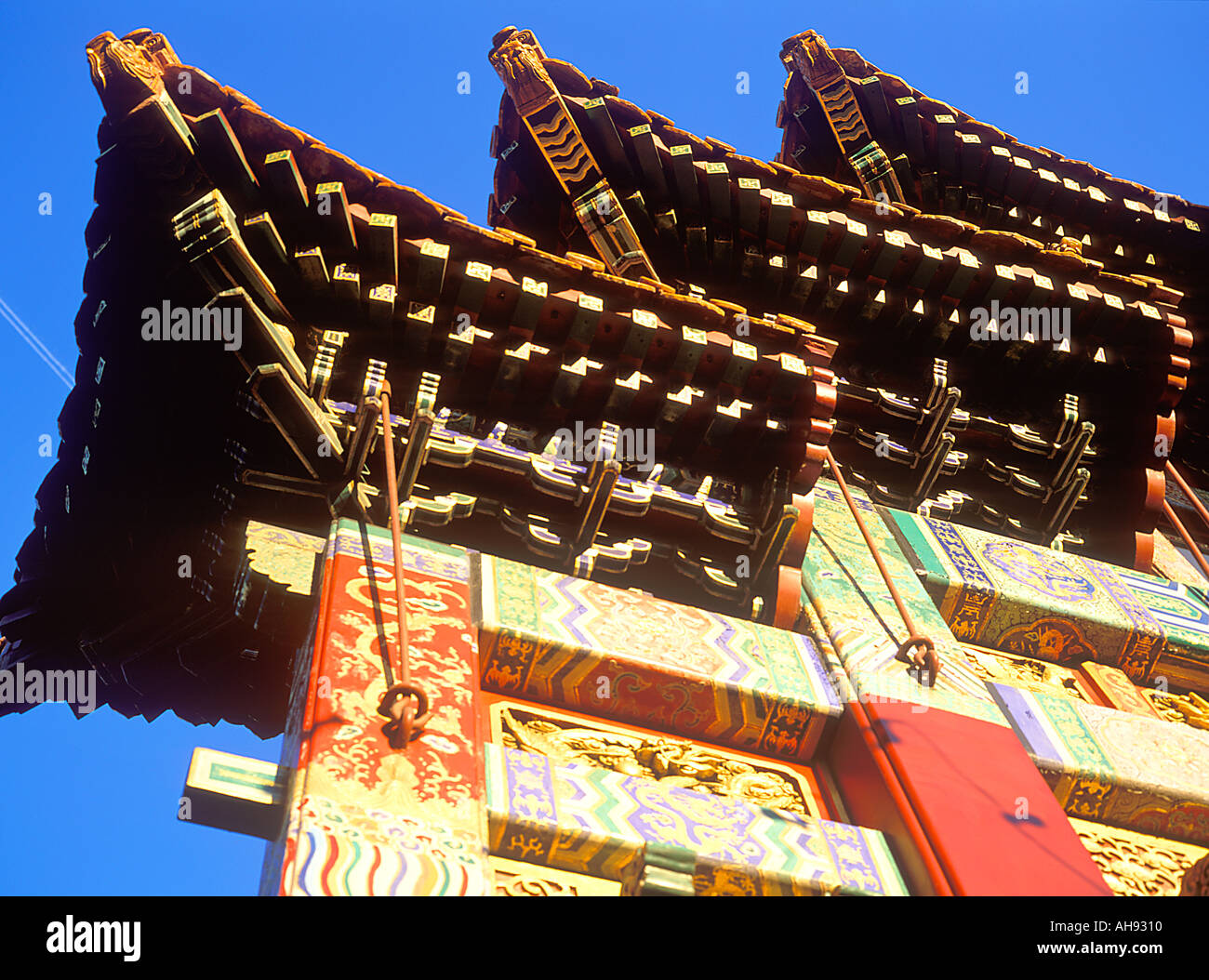 Manchester chinese arch detail hi-res stock photography and images - Alamy