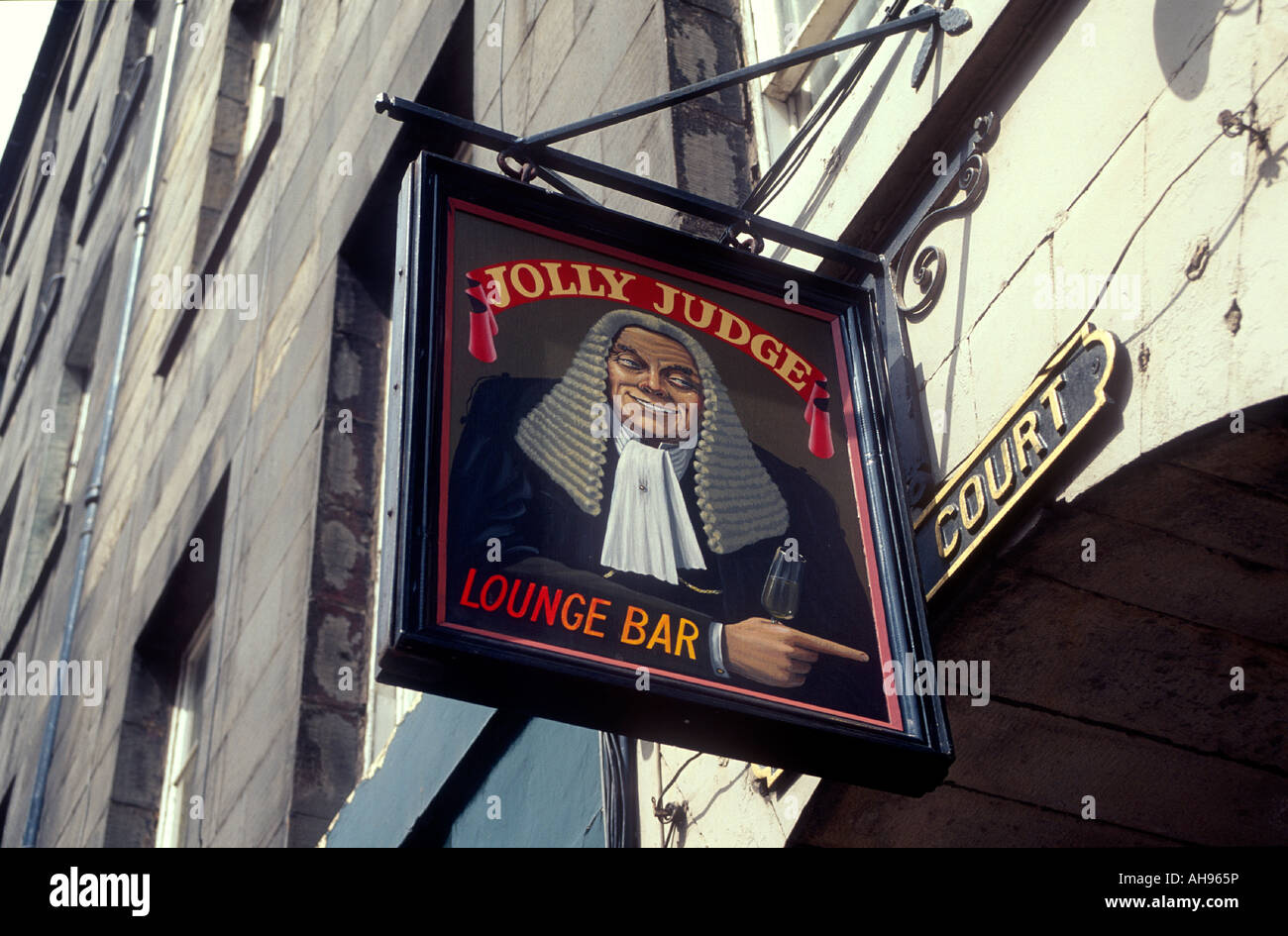 Jolly judge pub edinburgh hi-res stock photography and images - Alamy