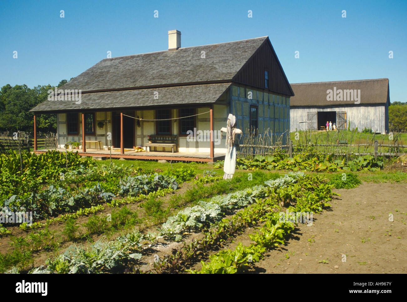 WISCONSIN Eagle Germantown Shulz Farm built 1856 home scarecrow in ...